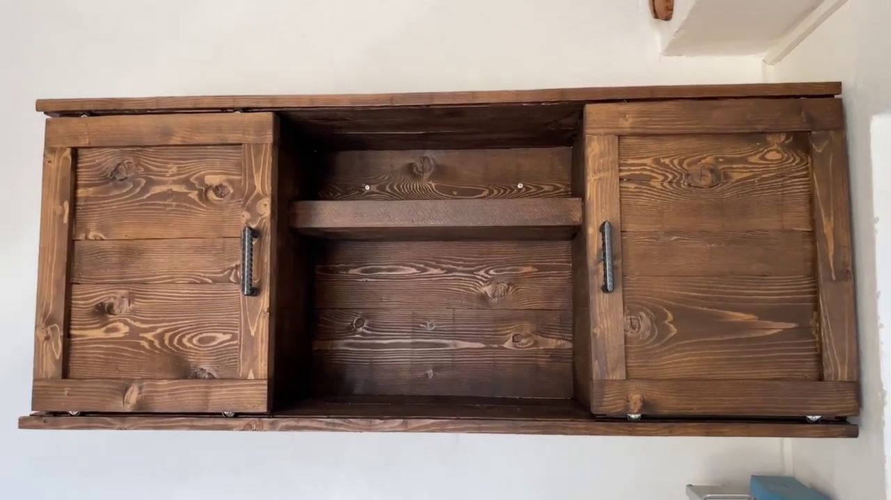 Шкаф-купе из обрезков дерева