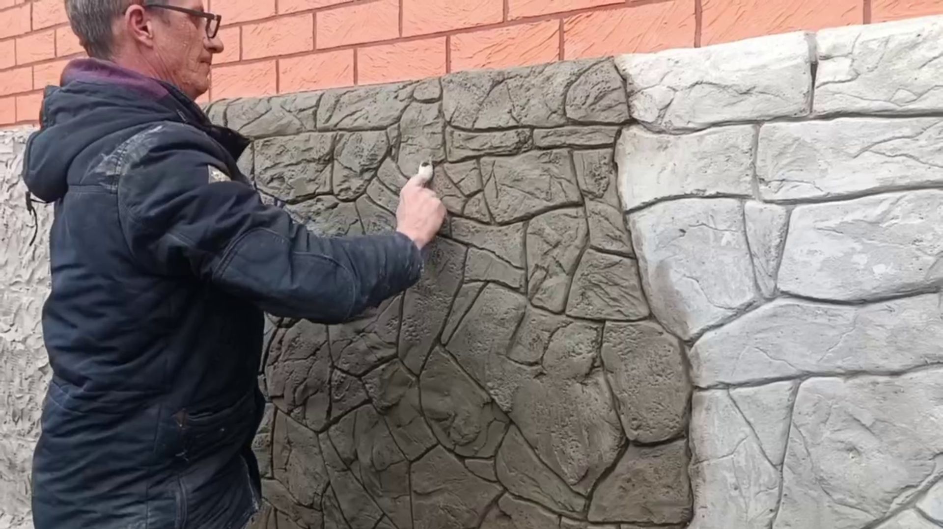 оформление цоколя дома декоративный камень мастерская Бубнова.