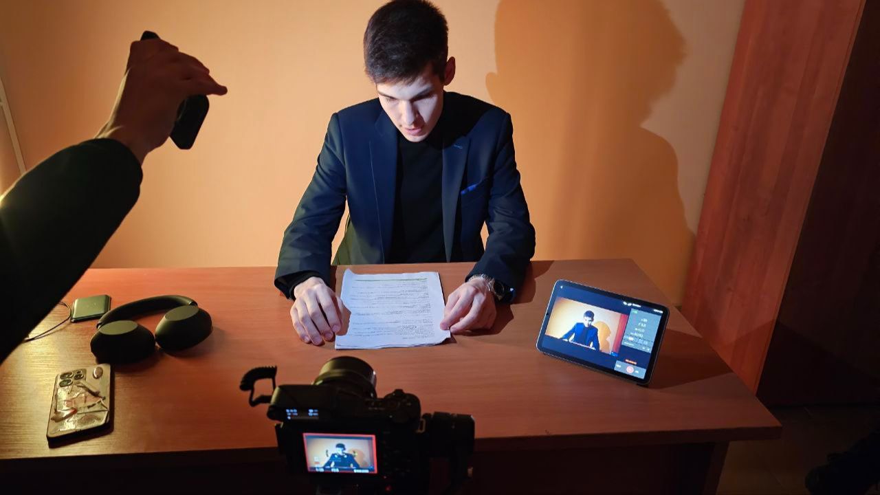 Первая серия проекта «Сквозь шум»