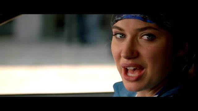 Тоби Маршалл греет двигатель | Жажда скорости (2014) | Момент из фильма