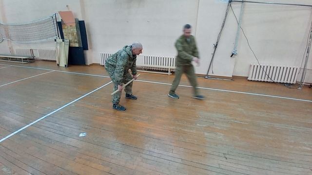 СКОЛЬЖЕНИЕ НОГАМИ ВПЕРЕД В АМБРАЗУРУ_ФЕДОР