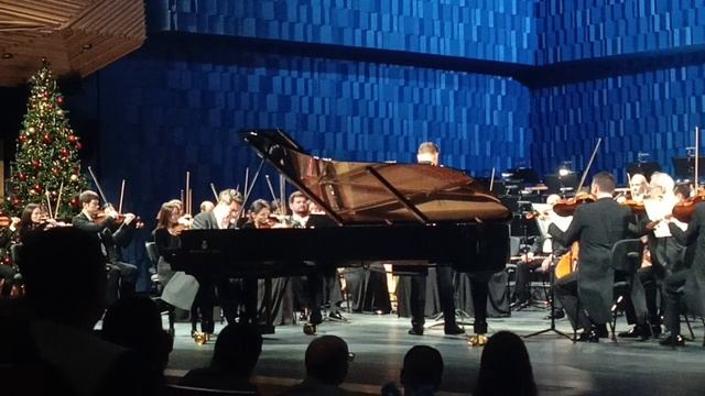 Немножко музыки Бетховена - из концерта № 5