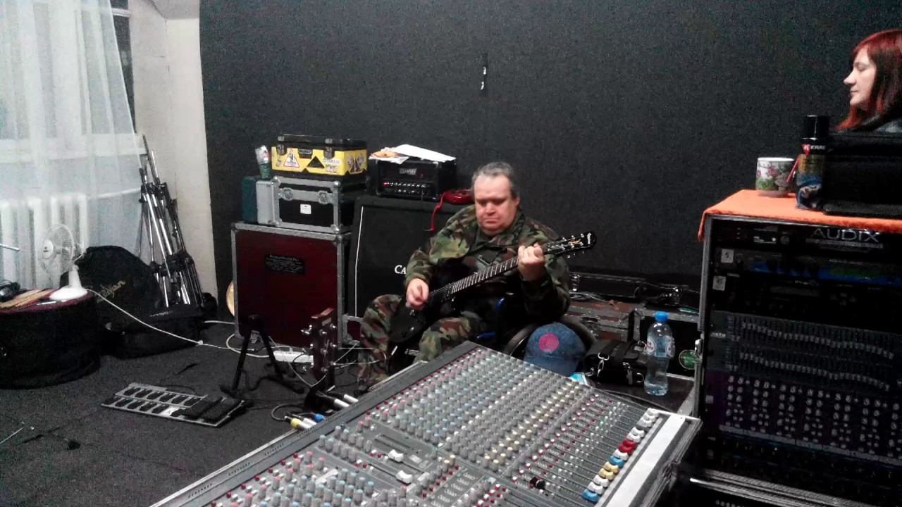 Олег отрывается