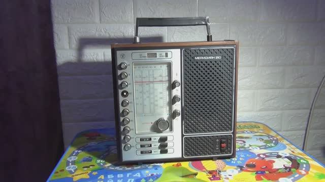 Радиоприёмник Меридиан 210