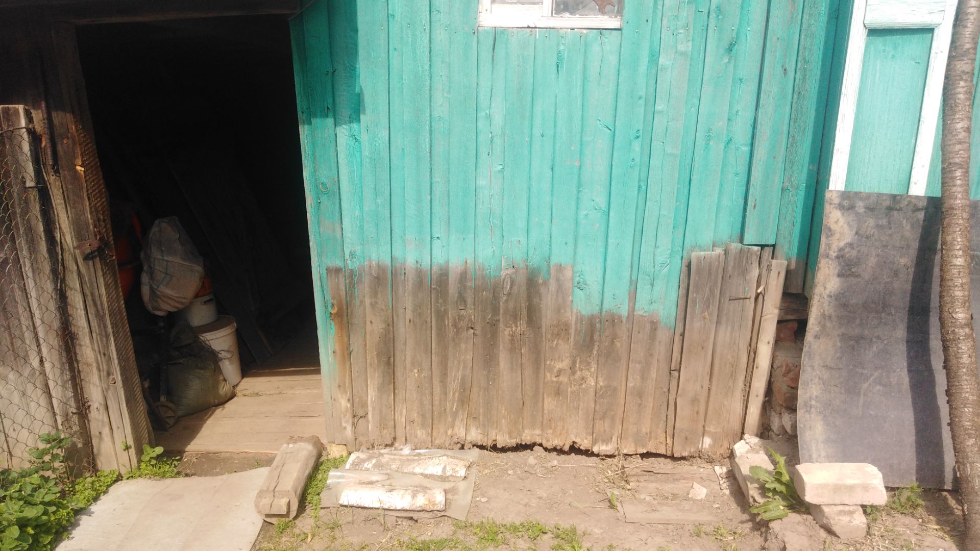 Просела задняя часть ( пристрой - кухня ) дома!