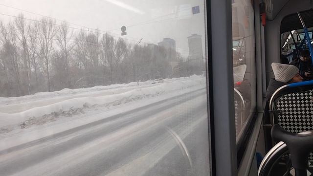 поездка на автобусе ЛиАЗ 6213 борт 191805, по маршруту 687