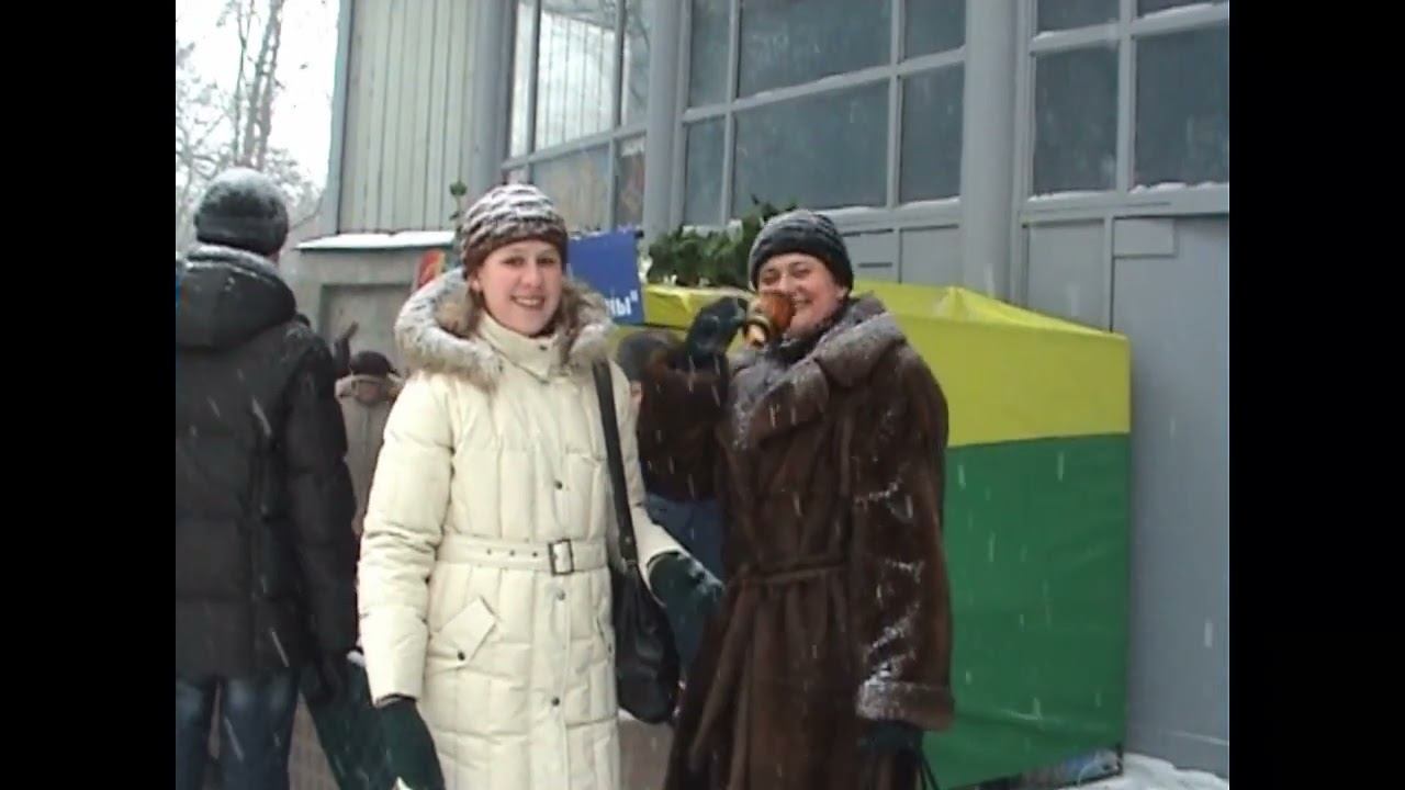 2010.02.14. На столбе Эстрада