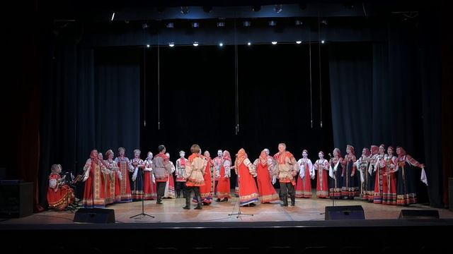 Народный ансамбль песни и танца "У околицы", г. Ковров
