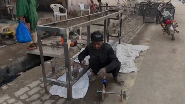 Автомат Tetra Pack позволяет наполнять более 1000 упаковок сока всего за несколько минут.