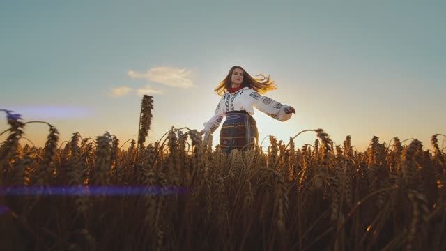 "КАБЛУЧОК" (Алушта) 10 лет