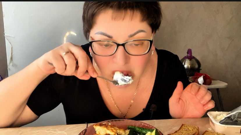 МУКБАНГ-ЕМ И ХУДЕЮ/БЕЛКА Я НЕ ДОБИРАЮ, А НАДО!