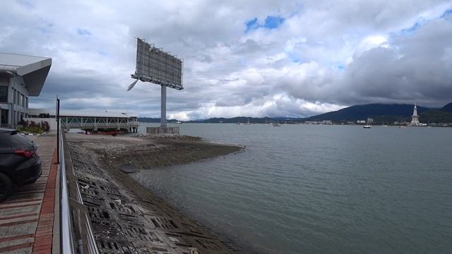 Malaysia/Thailand/Yuri Kras 24