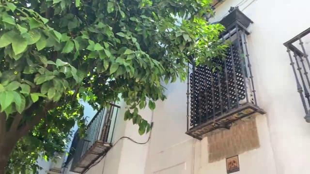 На узких улочках Севильи