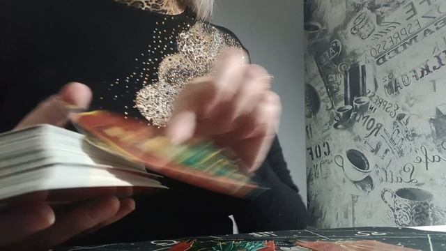 Кто неожиданно вернётся? Расклад Таро