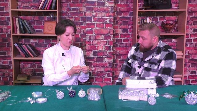 Новогодний шар из бусинок // Мастер-класс // Света Фишер