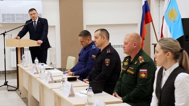 На встрече с жителями подвели итоги и обсудили планы на будущее