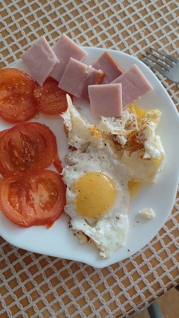 Завтрак во Франции и в России