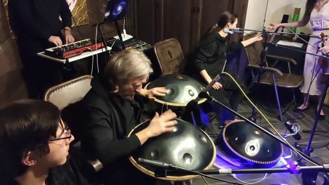 Абсурдная музыка на 7/8. Хэндпан, варган, виолончель, флейта. Camalonga