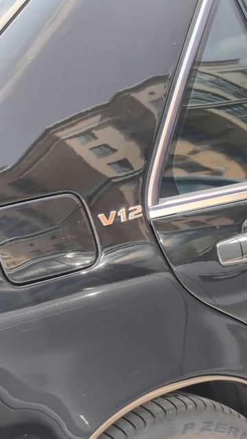 Крутая мощная тачка