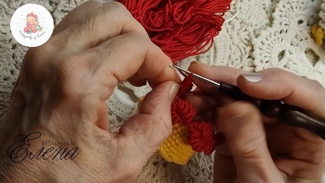 Вяжем кайму с сердечками на шкатулку.