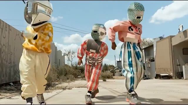 Kelly Boesch AI Art- Dancing Video Made Using The New Midjourney Video-(720p24)