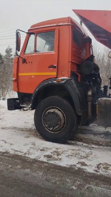Камаз 721 самосвал, лопнули воздушные трубки. Работа на выезде.