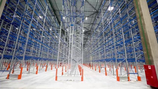 Как выглядит 44 тысячи паллетомест? Загляните внутрь!