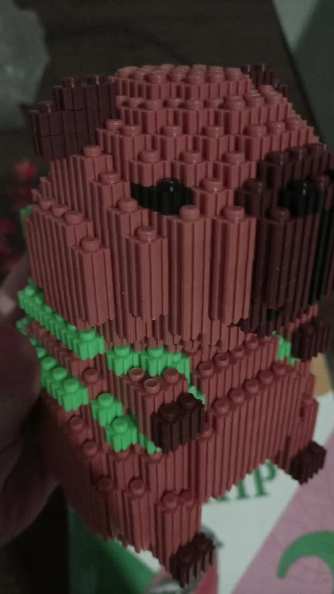 Я собрал конструктор 3д из миниблоков Капибара с рюкзачком