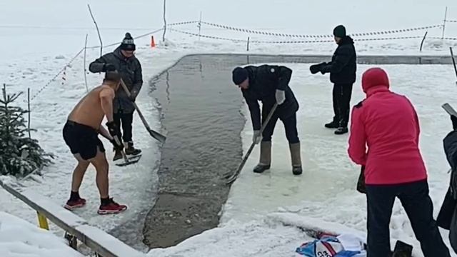 Как одеться в мороз, чтобы не замёрзнуть. 31.01.26. Моржи столицы