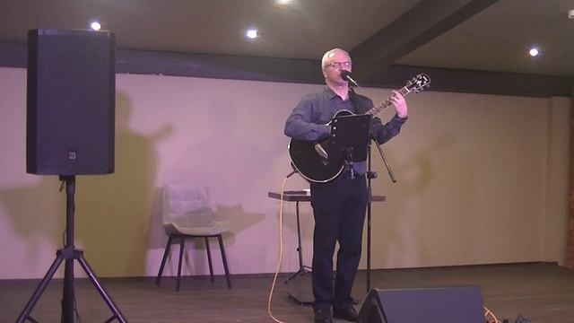 8.Сергей Клочнев в Шале ч8 шкаф