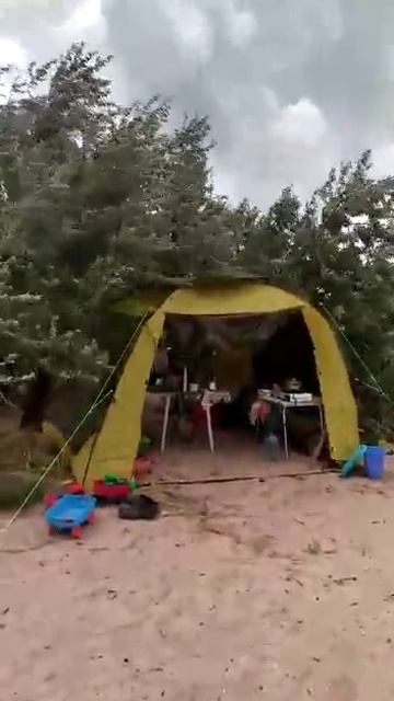 Ураган в Крыму Шатры и палатки Maverick в сильный ветер Fortuna 300 и Comfort