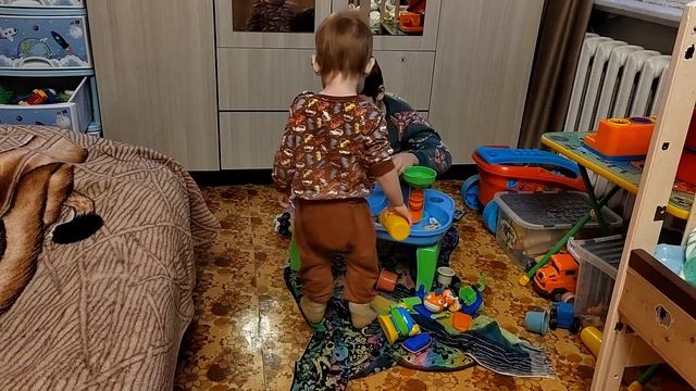 Конец января. Мироше 2года 1 месяц, очень много разговаривает.