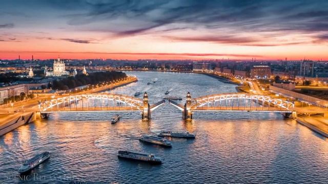 Вальс из сериала Петербургские тайны  Композитор   А. Петров. Петербург с высоты птичьего полета