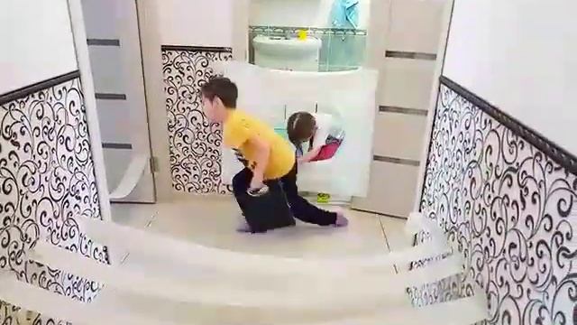 5 весёлых игр с детьми дома