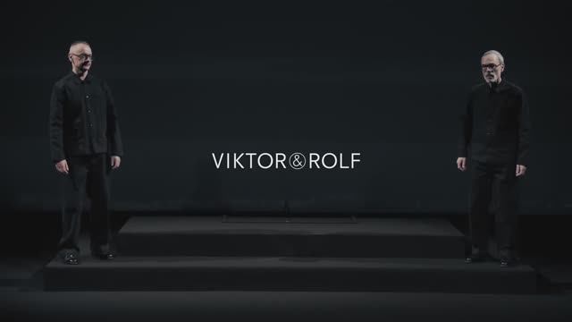 Показ женской коллекции Viktor&Rolf весна-лето 2026