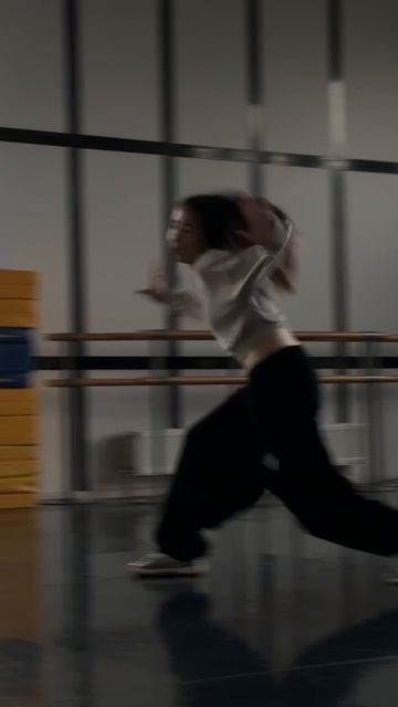 Забирайте заряд энергии на всю неделю от педагога студии АС - Раисы Дулмаевой🔥  #jazzfunk