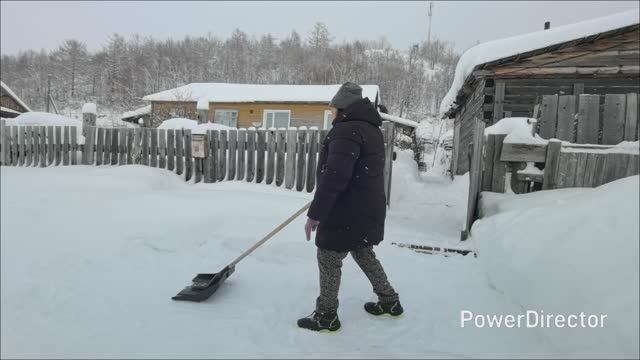 Жизнь аборигенки. На минуту к родителям. За кадром. Документальный фильм. 29.01.26.