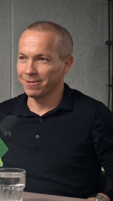 SaveClip.App_AQOyLTnLKZ4QMHLZYGloBuqgwz3r_0FRGGsMQFcISJK7jCnL4L4ukzuW-6x9_y_NZEJze8oqCTxwRVfX9BFSGj3