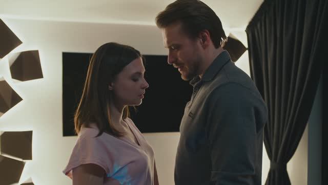 СТЕКЛЯННЫЙ ДОМ - 1 серия