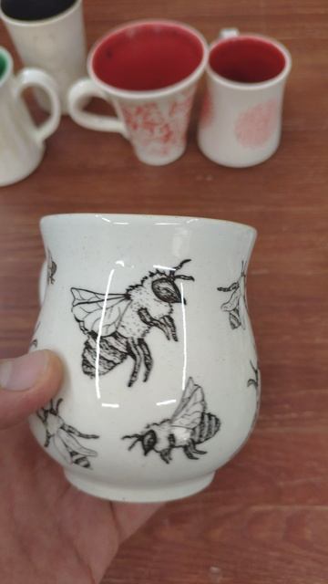 Подглазурная деколь Пчелы Яркерамист