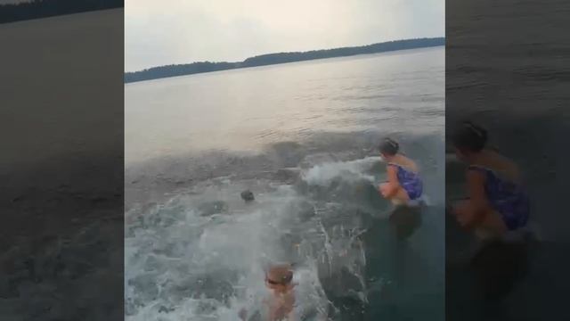 На берегу озера Кончезера. База отдыха Эдем Карелия