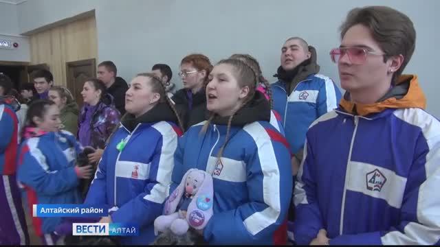 Волонтёры «Снежного десанта» работают в Алтайском районе