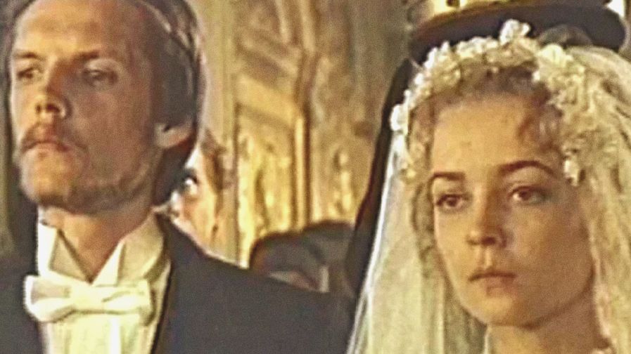 Известный романс «Две верных подруги – любовь и разлука».