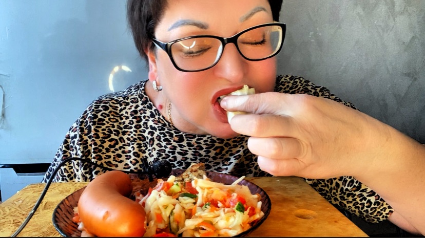 И САРДЕЛЕЧКИ МНЕ МОЖНО!!!ЕМ МНОГО И ХУДЕЮ ! МУКБАНГ