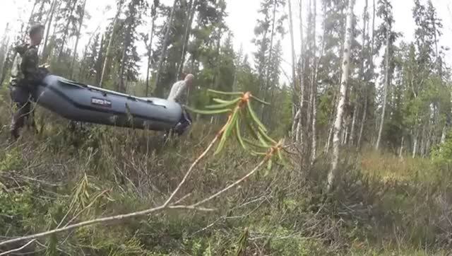 В глухой Карельской тайге!Рыба прёт!Мы всё Солим и Солим! Без избы жарко!Нет пустых мешков!