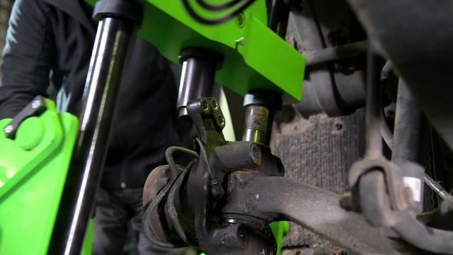 KUKKO AXLE — Мобильный гидравлический пресс для шкворней (выпрессовщик)