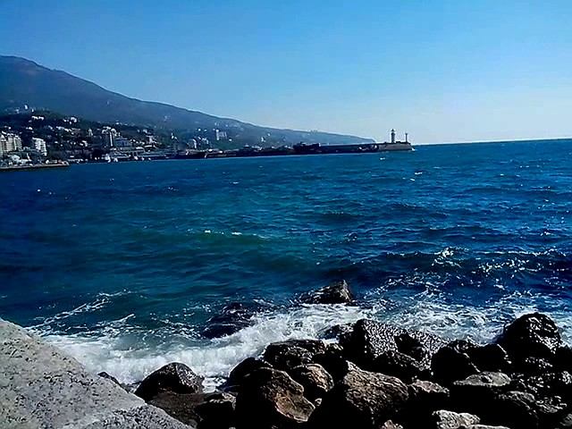 Ялта. Море. Сентябрь 2015