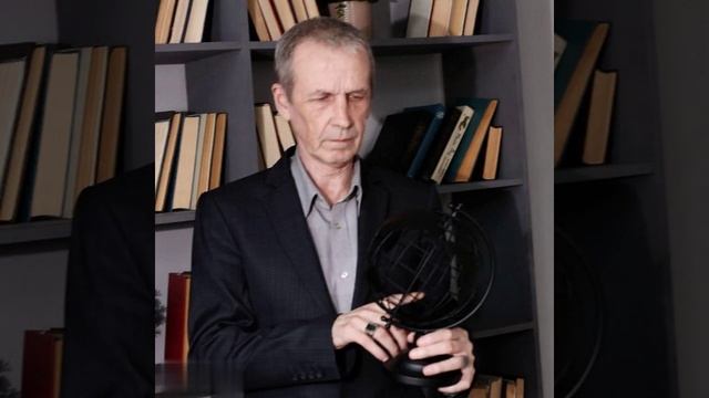 Помогать людям