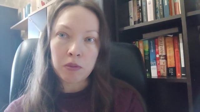 Апанасевич Елена  — видеопрезентация преподавателя по английскому языку для сайта Rulesay