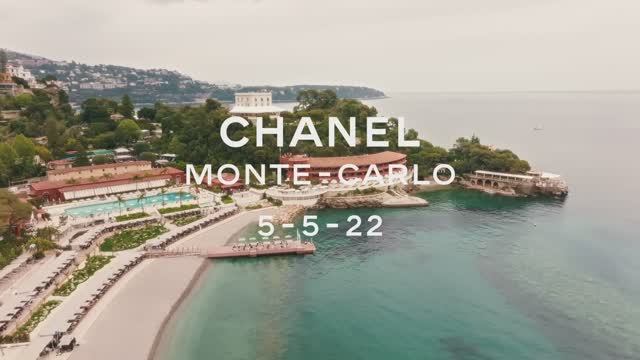 Показ круизной женской коллекции Chanel 2022-2023